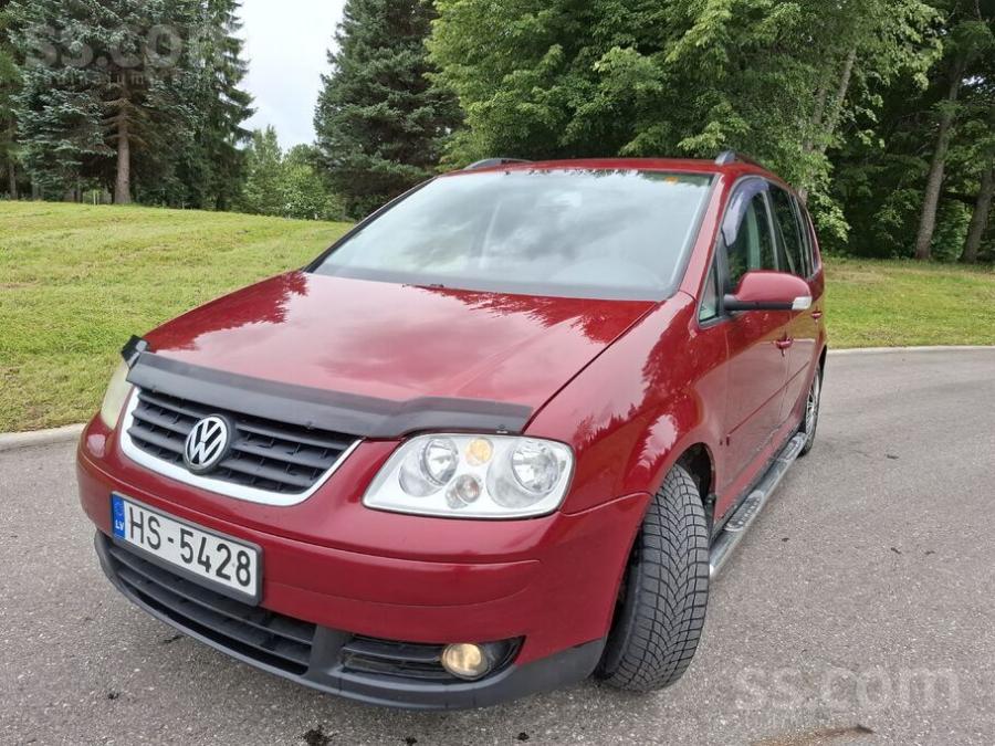 Sarkans Volkswagen Touran 2003 Alūksne, ar dzinēja tilpumu 1.90 L un nobraukumu 442 tūkst. km par 1235 €, foto 4 vietnē AUTOMOTO.COM.LV