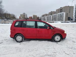 Sarkans Volkswagen Touran 2004 Viļņa, ar dzinēja tilpumu 2.00 L un nobraukumu 286 tūkst. km par 730 €, foto 6 vietnē AUTOMOTO.COM.LV