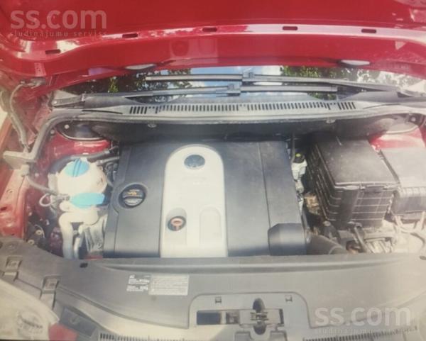 Sarkans Volkswagen Touran 2004 Daugavpils, ar dzinēja tilpumu 1.60 L un nobraukumu 260 tūkst. km par 1600 €, foto 7 vietnē AUTOMOTO.COM.LV