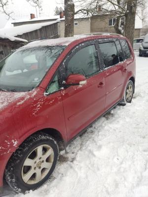 Sarkans Volkswagen Touran 2005 Madona, ar dzinēja tilpumu 1.90 L un nobraukumu 420 tūkst. km par 1700 €, foto 2 vietnē AUTOMOTO.COM.LV
