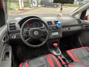 Sarkans Volkswagen Touran 2005 Rēzekne, ar dzinēja tilpumu 1.90 L un nobraukumu 470 tūkst. km par 1500 €, foto 7 vietnē AUTOMOTO.COM.LV