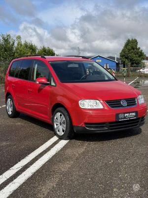 Red Volkswagen Touran 2005 in Kedainiai, with an engine capacity of 1.90 L and mileage of 192 thousand km for 2800 €, photo 3 on AUTOMOTO.COM.LV