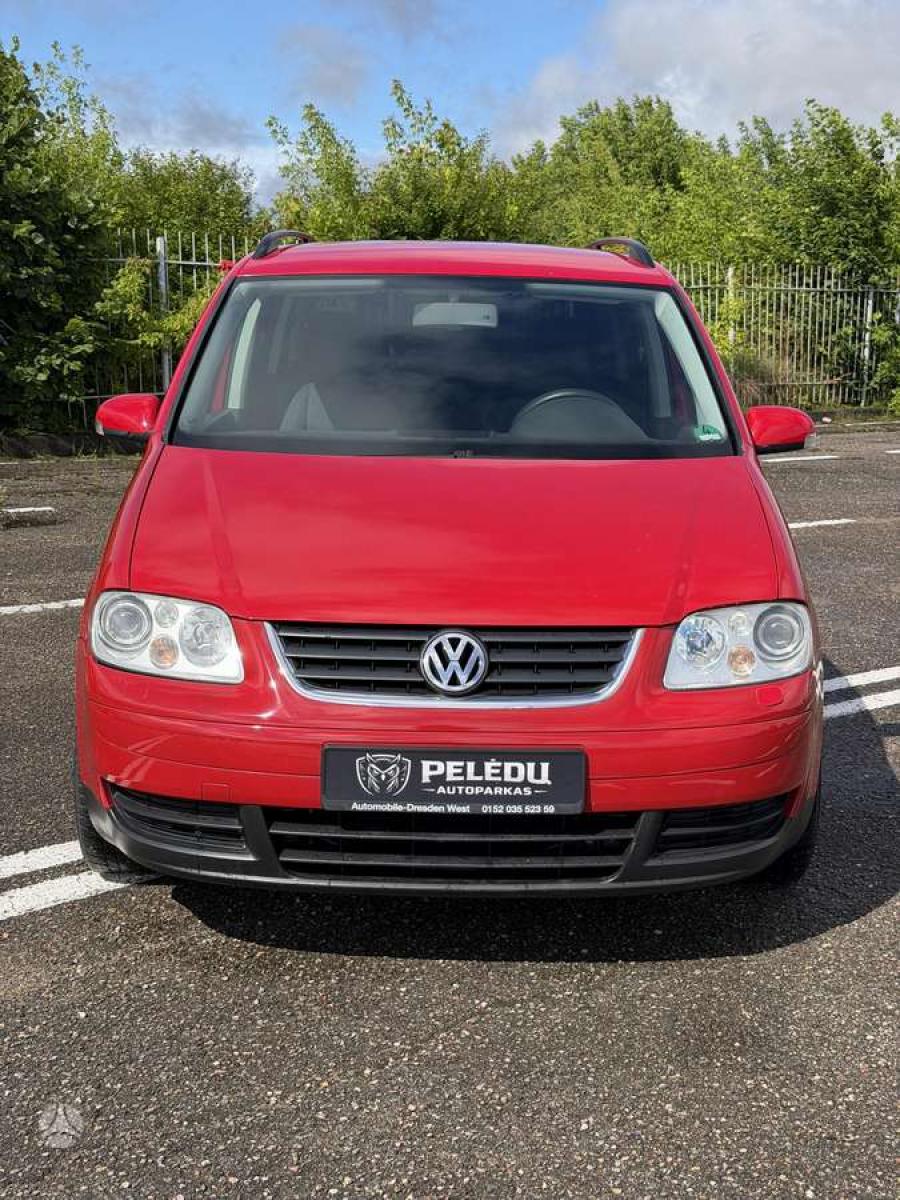 Red Volkswagen Touran 2005 in Kedainiai, with an engine capacity of 1.90 L and mileage of 192 thousand km for 2800 €, photo 10 on AUTOMOTO.COM.LV