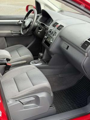 Red Volkswagen Touran 2005 in Kedainiai, with an engine capacity of 1.90 L and mileage of 192 thousand km for 2800 €, photo 22 on AUTOMOTO.COM.LV