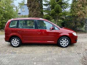 Sarkans Volkswagen Touran 2006 Šauļi, ar dzinēja tilpumu 1.40 L un nobraukumu 178 tūkst. km par 2999 €, foto 6 vietnē AUTOMOTO.COM.LV