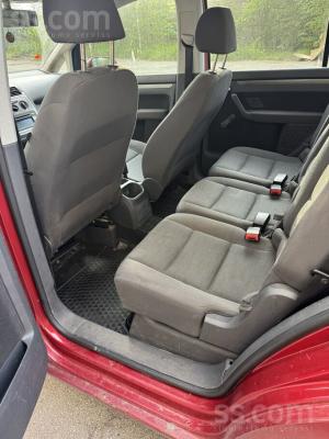 Red Volkswagen Touran 2007 in Riga, with an engine capacity of 1.90 L and mileage of 0 thousand km for 900 €, photo 12 on AUTOMOTO.COM.LV