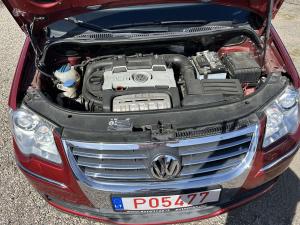 Red Volkswagen Touran 2007 in Kaunas, with an engine capacity of 1.39 L and mileage of 196 thousand km for 3300 €, photo 22 on AUTOMOTO.COM.LV
