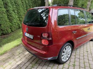 Sarkans Volkswagen Touran 2008 Rīga, ar dzinēja tilpumu 1.39 L un nobraukumu 301 tūkst. km par 2550 €, foto 9 vietnē AUTOMOTO.COM.LV