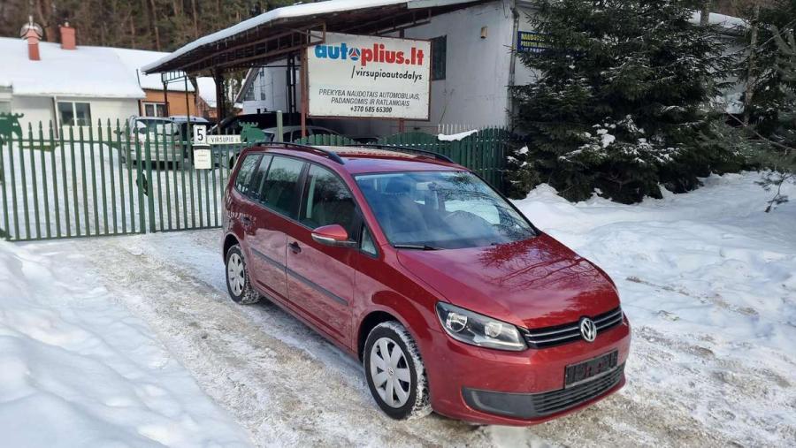 Sarkans Volkswagen Touran 2010 Viļņa, ar dzinēja tilpumu 1.20 L un nobraukumu 235 tūkst. km par 4500 €, foto 1 vietnē AUTOMOTO.COM.LV