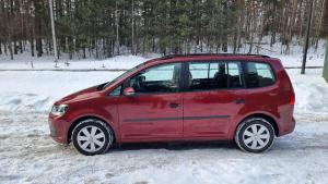 Sarkans Volkswagen Touran 2010 Viļņa, ar dzinēja tilpumu 1.20 L un nobraukumu 235 tūkst. km par 4500 €, foto 4 vietnē AUTOMOTO.COM.LV