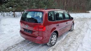 Sarkans Volkswagen Touran 2010 Viļņa, ar dzinēja tilpumu 1.20 L un nobraukumu 235 tūkst. km par 4500 €, foto 18 vietnē AUTOMOTO.COM.LV