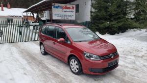 Sarkans Volkswagen Touran 2010 Viļņa, ar dzinēja tilpumu 1.20 L un nobraukumu 235 tūkst. km par 3999 €, foto  vietnē AUTOMOTO.COM.LV