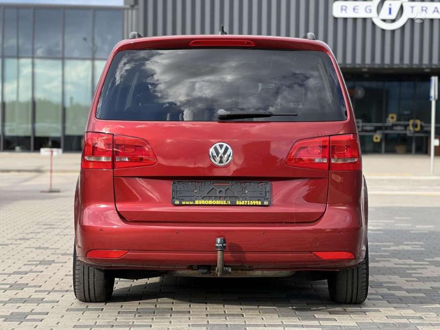 Sarkans Volkswagen Touran 2011 Šauļi, ar dzinēja tilpumu 1.39 L un nobraukumu 209 tūkst. km par 5200 €, foto 6 vietnē AUTOMOTO.COM.LV