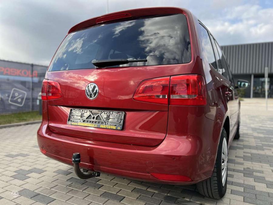 Sarkans Volkswagen Touran 2011 Šauļi, ar dzinēja tilpumu 1.39 L un nobraukumu 209 tūkst. km par 5200 €, foto 9 vietnē AUTOMOTO.COM.LV