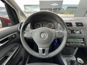 Sarkans Volkswagen Touran 2011 Šauļi, ar dzinēja tilpumu 1.39 L un nobraukumu 209 tūkst. km par 5200 €, foto 16 vietnē AUTOMOTO.COM.LV