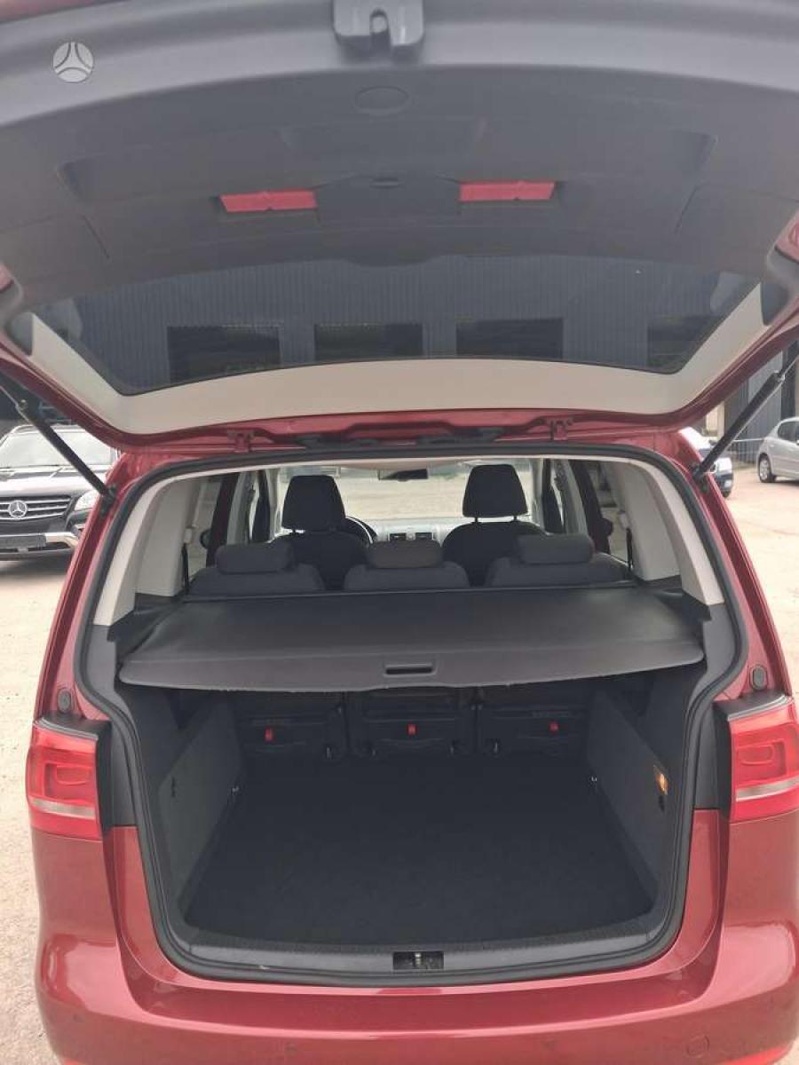 Sarkans Volkswagen Touran 2011 Rokiškis, ar dzinēja tilpumu 1.60 L un nobraukumu 272 tūkst. km par 3850 €, foto 14 vietnē AUTOMOTO.COM.LV