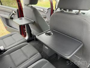 Sarkans Volkswagen Touran 2011 Ogre, ar dzinēja tilpumu 1.60 L un nobraukumu 235 tūkst. km par 5750 €, foto 19 vietnē AUTOMOTO.COM.LV