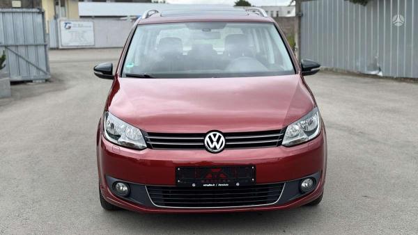 Sarkans Volkswagen Touran 2012 Telšiai, ar dzinēja tilpumu 1.97 L un nobraukumu 179 tūkst. km par 7200 €, foto 2 vietnē AUTOMOTO.COM.LV