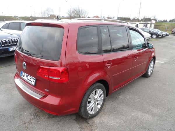 Sarkans Volkswagen Touran 2013 Klaipėda, ar dzinēja tilpumu 1.40 L un nobraukumu 215 tūkst. km par 5590 €, foto 7 vietnē AUTOMOTO.COM.LV