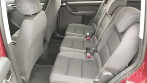 Sarkans Volkswagen Touran 2014 Rīga, ar dzinēja tilpumu 1.60 L un nobraukumu 277 tūkst. km par 5350 €, foto 15 vietnē AUTOMOTO.COM.LV
