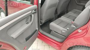 Sarkans Volkswagen Touran 2014 Rīga, ar dzinēja tilpumu 1.60 L un nobraukumu 277 tūkst. km par 5350 €, foto 17 vietnē AUTOMOTO.COM.LV