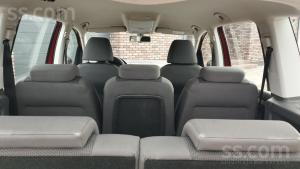 Sarkans Volkswagen Touran 2014 Rīga, ar dzinēja tilpumu 1.60 L un nobraukumu 277 tūkst. km par 5350 €, foto 18 vietnē AUTOMOTO.COM.LV