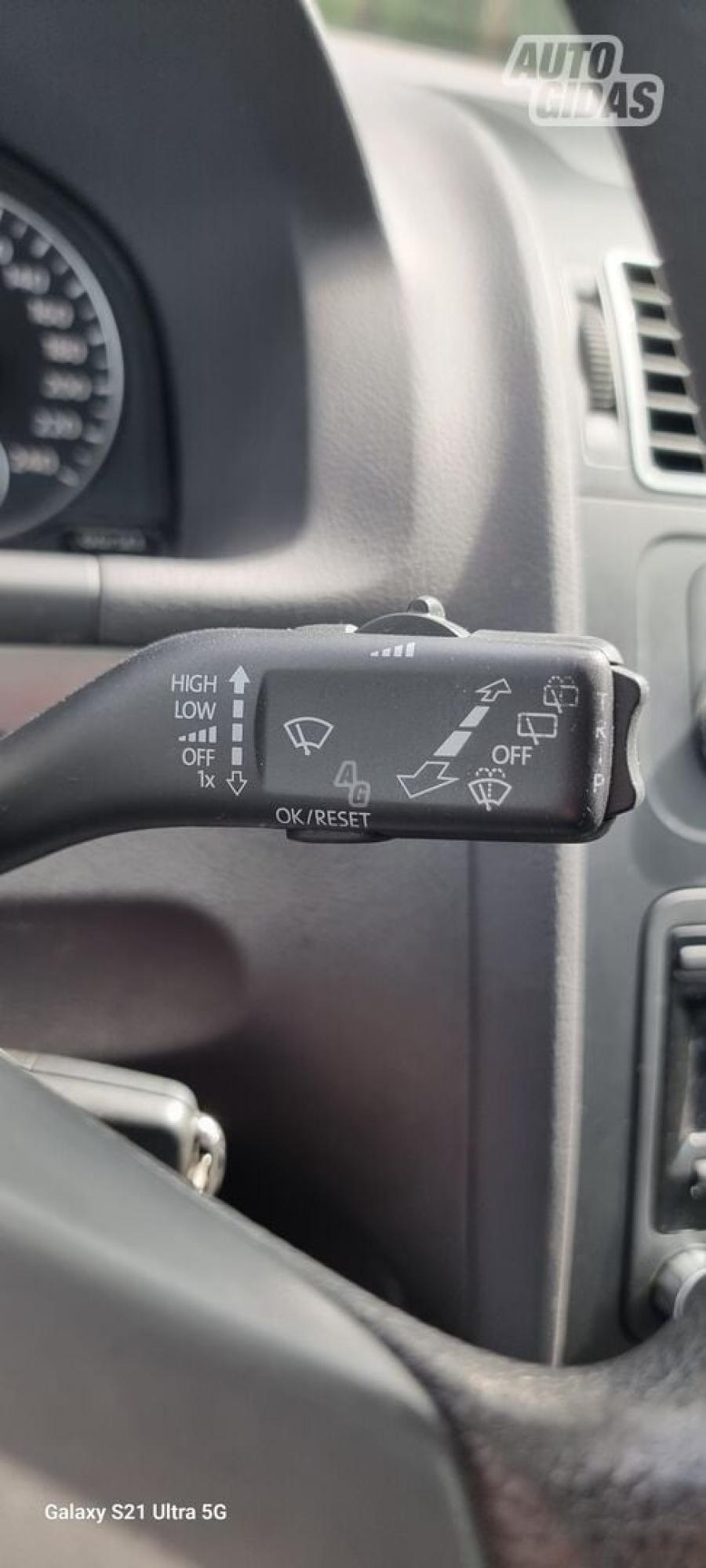 Sarkans Volkswagen Touran 2014 Kėdainiai, ar dzinēja tilpumu 1.20 L un nobraukumu 219 tūkst. km par 4199 €, foto 20 vietnē AUTOMOTO.COM.LV