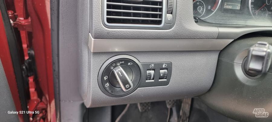 Sarkans Volkswagen Touran 2014 Kėdainiai, ar dzinēja tilpumu 1.20 L un nobraukumu 219 tūkst. km par 4199 €, foto 23 vietnē AUTOMOTO.COM.LV