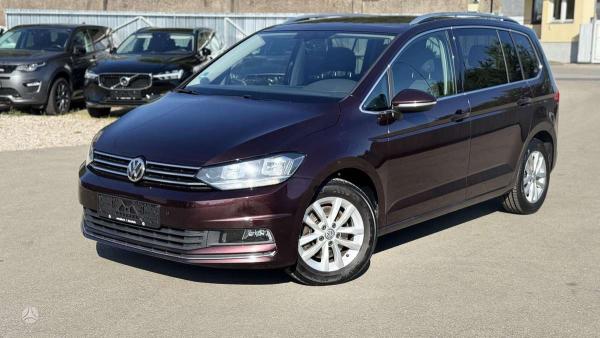 Red Volkswagen Touran 2018 in Telschi, with an engine capacity of 1.97 L and mileage of 181 thousand km for 11600 €, photo 3 on AUTOMOTO.COM.LV