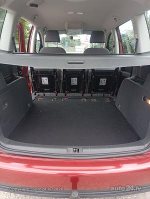 Sarkans Volkswagen Touran 2010 Veru, ar dzinēja tilpumu 2.00 L un nobraukumu 268 tūkst. km par 5200 €, foto 8 vietnē AUTOMOTO.COM.LV