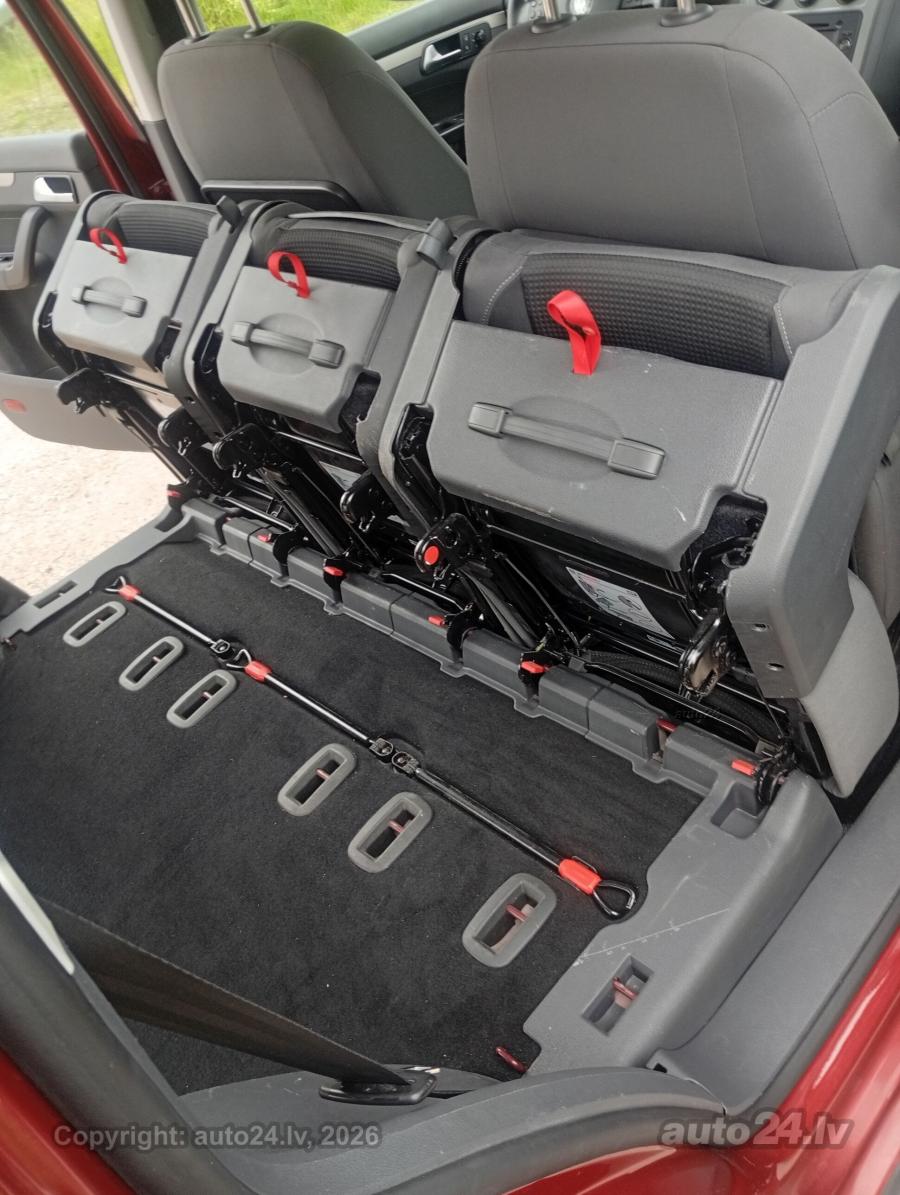 Sarkans Volkswagen Touran 2010 Veru, ar dzinēja tilpumu 2.00 L un nobraukumu 268 tūkst. km par 5200 €, foto 9 vietnē AUTOMOTO.COM.LV