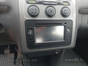 Sarkans Volkswagen Touran 2010 Veru, ar dzinēja tilpumu 2.00 L un nobraukumu 268 tūkst. km par 5200 €, foto 13 vietnē AUTOMOTO.COM.LV