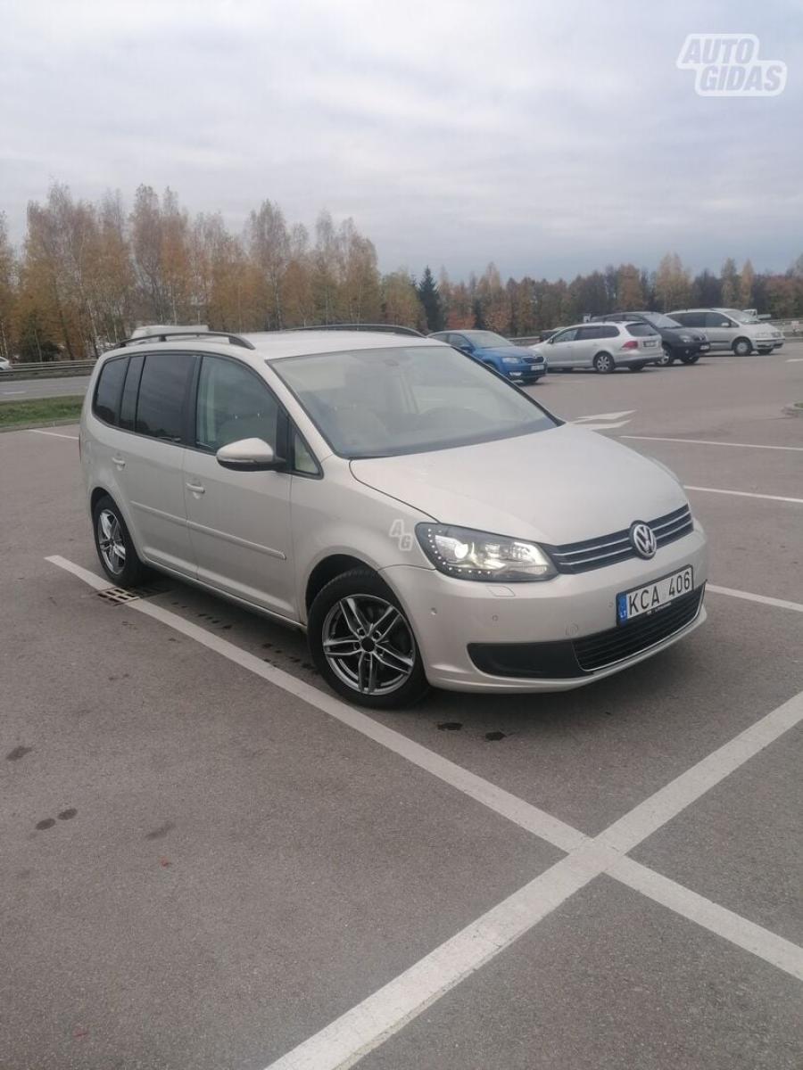 Volkswagen Touran 2012 Kauņa, ar dzinēja tilpumu 1.60 L un nobraukumu 235 tūkst. km par 3800 €, foto 1 vietnē AUTOMOTO.COM.LV