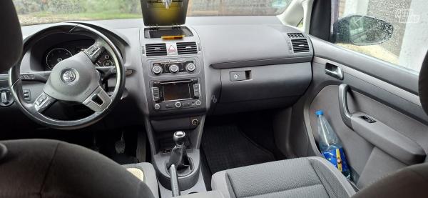 Volkswagen Touran 2012 in Siauliai, with an engine capacity of 1.60 L and mileage of 225 thousand km for 6200 €, photo 1 on AUTOMOTO.COM.LV