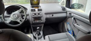 Volkswagen Touran 2012 Šauļi, ar dzinēja tilpumu 1.60 L un nobraukumu 225 tūkst. km par 6200 €, foto 3 vietnē AUTOMOTO.COM.LV