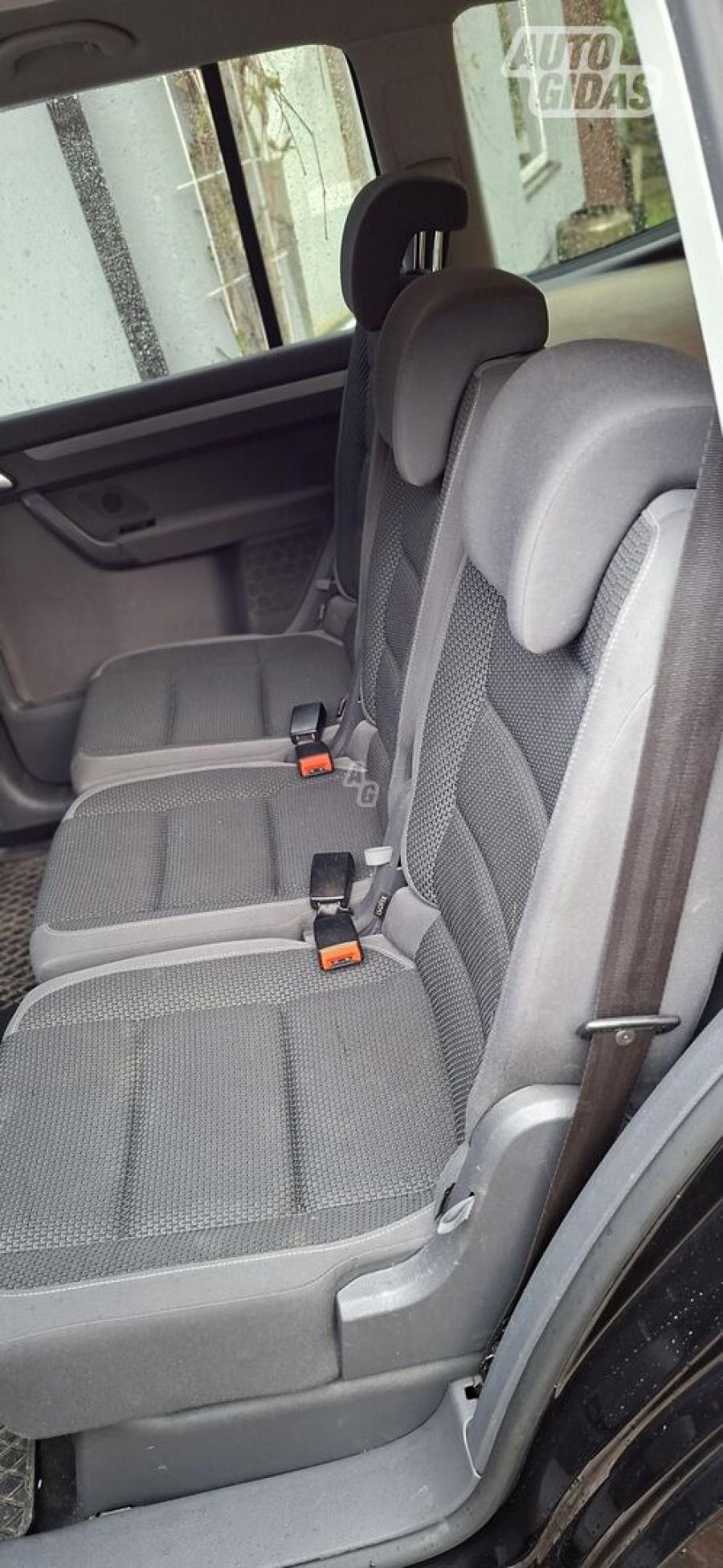Volkswagen Touran 2012 Šauļi, ar dzinēja tilpumu 1.60 L un nobraukumu 225 tūkst. km par 6200 €, foto 4 vietnē AUTOMOTO.COM.LV