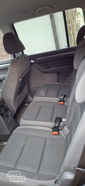 Volkswagen Touran 2012 Šauļi, ar dzinēja tilpumu 1.60 L un nobraukumu 225 tūkst. km par 6200 €, foto 5 vietnē AUTOMOTO.COM.LV