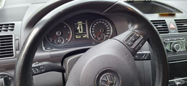Volkswagen Touran 2012 in Siauliai, with an engine capacity of 1.60 L and mileage of 225 thousand km for 6200 €, photo 5 on AUTOMOTO.COM.LV