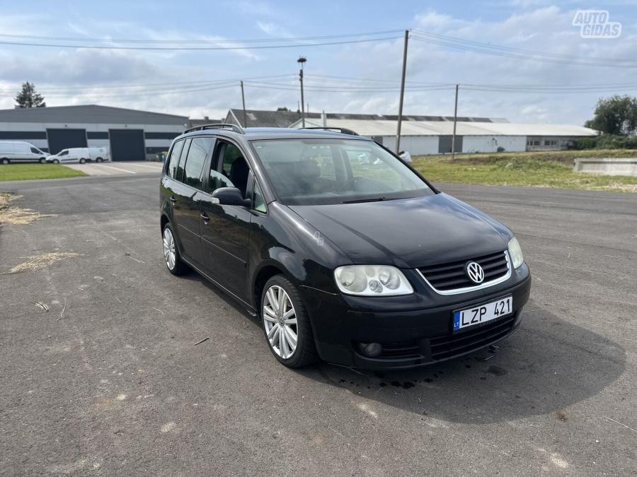 Volkswagen Touran 2003 Kauņa, ar dzinēja tilpumu 2.00 L un nobraukumu 387 tūkst. km par 1500 €, foto 5 vietnē AUTOMOTO.COM.LV