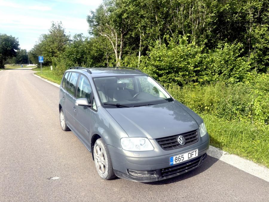 Volkswagen Touran 2005 Tallina, ar dzinēja tilpumu 1.90 L un nobraukumu 335 tūkst. km par 999 €, foto 14 vietnē AUTOMOTO.COM.LV