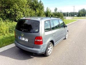 Volkswagen Touran 2005 Tallina, ar dzinēja tilpumu 1.90 L un nobraukumu 335 tūkst. km par 999 €, foto 15 vietnē AUTOMOTO.COM.LV