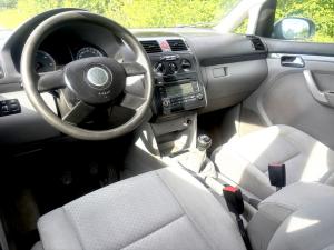 Volkswagen Touran 2005 Tallina, ar dzinēja tilpumu 1.90 L un nobraukumu 335 tūkst. km par 999 €, foto 18 vietnē AUTOMOTO.COM.LV