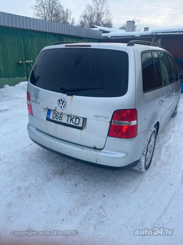 Volkswagen Touran 2006 Tartu, ar dzinēja tilpumu 2.00 L un nobraukumu 351 tūkst. km par 2000 €, foto 4 vietnē AUTOMOTO.COM.LV