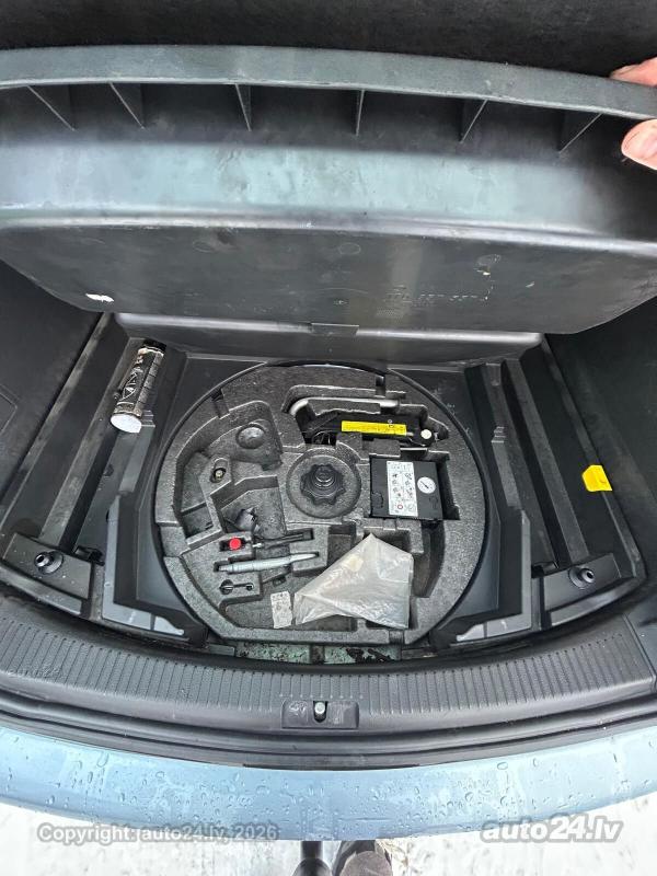 Volkswagen Touran 2006 in Keila, with an engine capacity of 2.00 L and mileage of 224 thousand km for 2600 €, photo 11 on AUTOMOTO.COM.LV