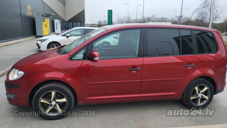 Volkswagen Touran 2007 Tallina, ar dzinēja tilpumu 1.90 L un nobraukumu 256 tūkst. km par 4900 €, foto 2 vietnē AUTOMOTO.COM.LV
