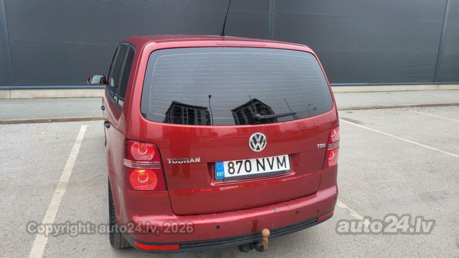Volkswagen Touran 2007 Tallina, ar dzinēja tilpumu 1.90 L un nobraukumu 256 tūkst. km par 4900 €, foto 6 vietnē AUTOMOTO.COM.LV