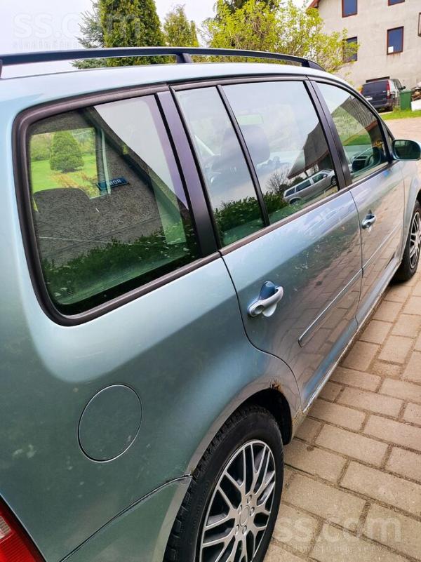 Volkswagen Touran 2007 Rīga, ar dzinēja tilpumu 1.90 L un nobraukumu 262 tūkst. km par 2500 €, foto 2 vietnē AUTOMOTO.COM.LV