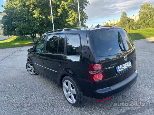 Volkswagen Touran 2008 Tartu, ar dzinēja tilpumu 2.00 L un nobraukumu 280 tūkst. km par 3500 €, foto 9 vietnē AUTOMOTO.COM.LV