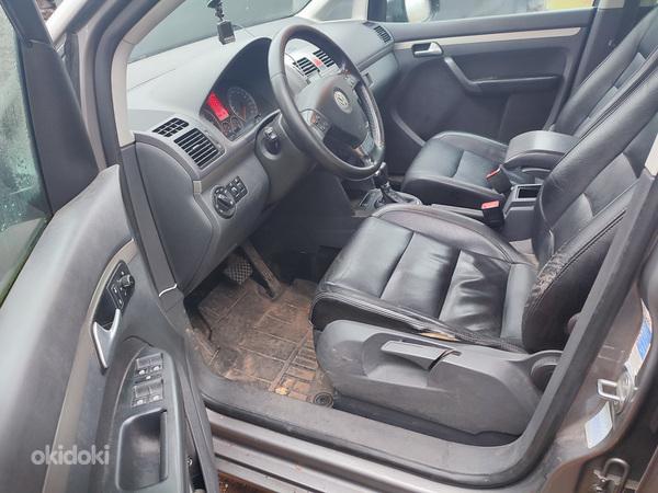 Volkswagen Touran 2009 in Tartu, with an engine capacity of 2.00 L and mileage of 414 thousand km for 1899 €, photo 2 on AUTOMOTO.COM.LV