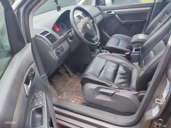 Volkswagen Touran 2009 in Tartu, with an engine capacity of 2.00 L and mileage of 414 thousand km for 1899 €, photo 6 on AUTOMOTO.COM.LV